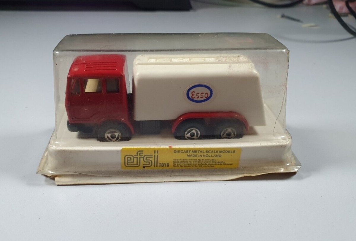It Truck EFSI 1/66 with box - Rikitoys – RikiToys