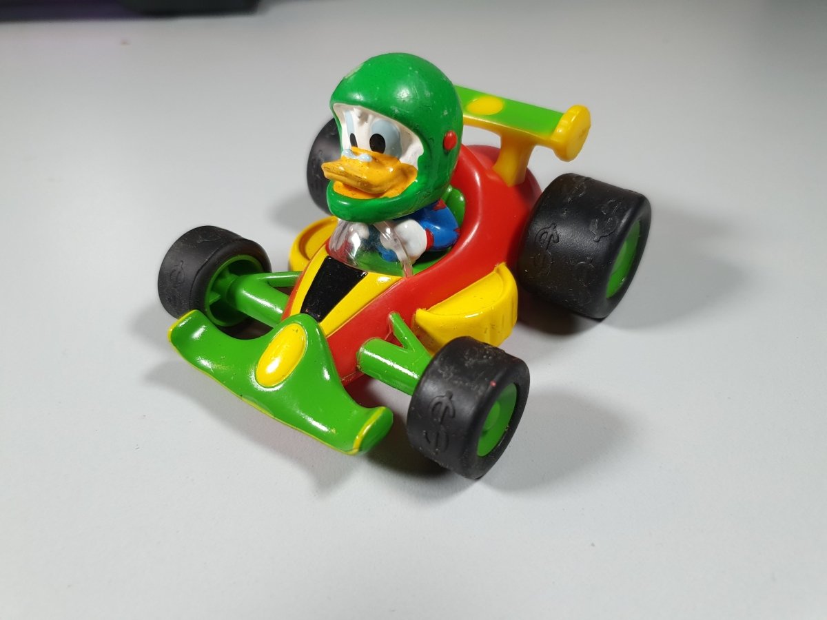 Paperon de Paperoni Formula 1 1/40 - Rikitoys – RikiToys